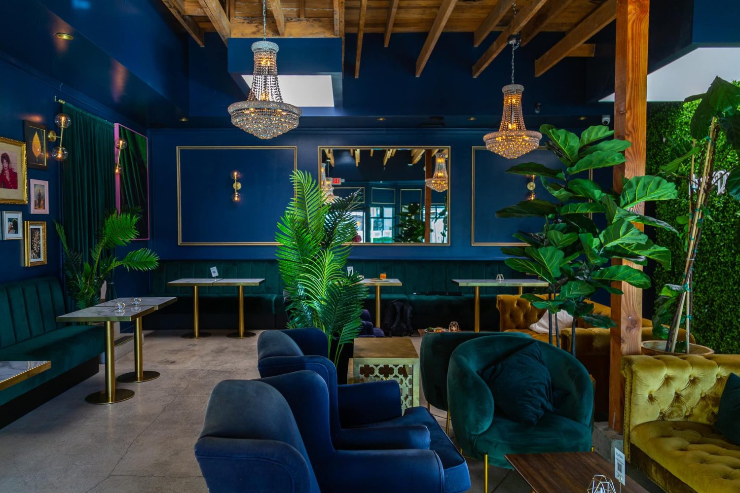 5 Must Visit Unique Cocktail Bars in Ventura, CA