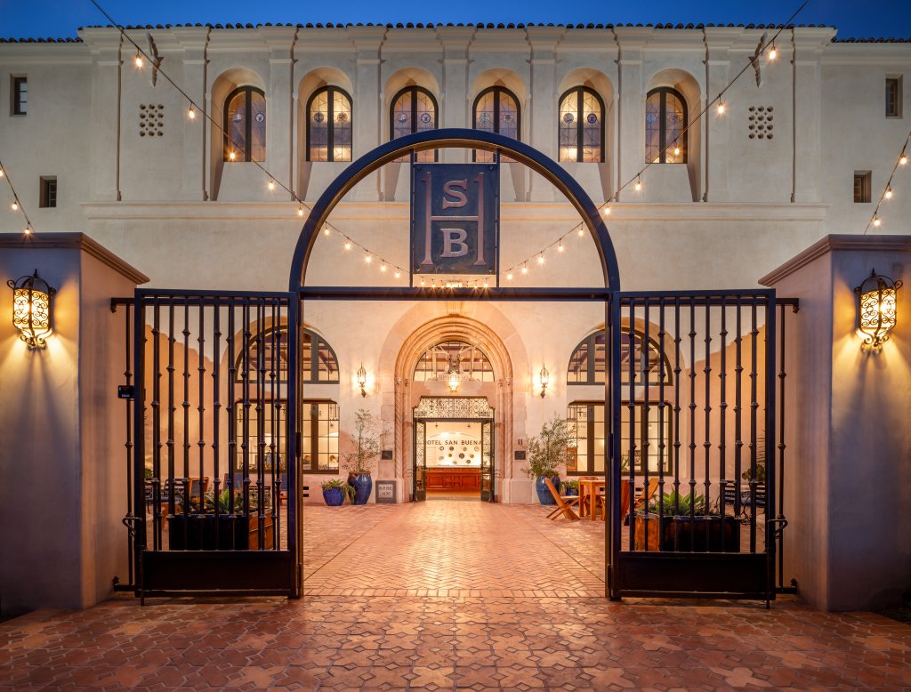 10 Unique Wedding Venues in Ventura CA On and Off the Beach